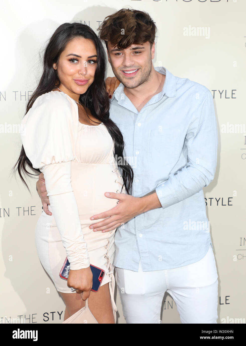 Marnie simpson and casey johnson hi-res stock photography and images ...
