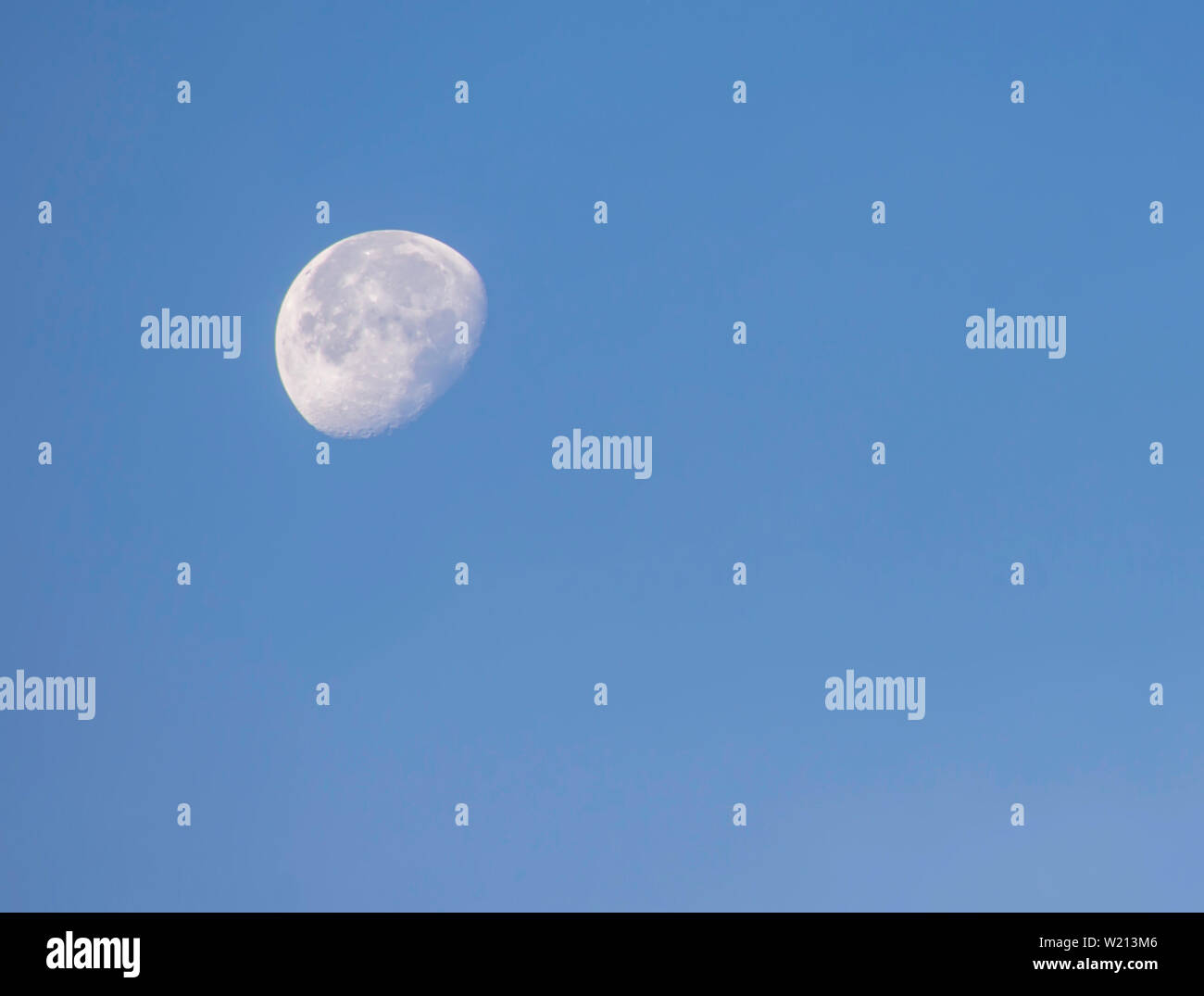 Moon in daylight hi-res stock photography and images - Alamy