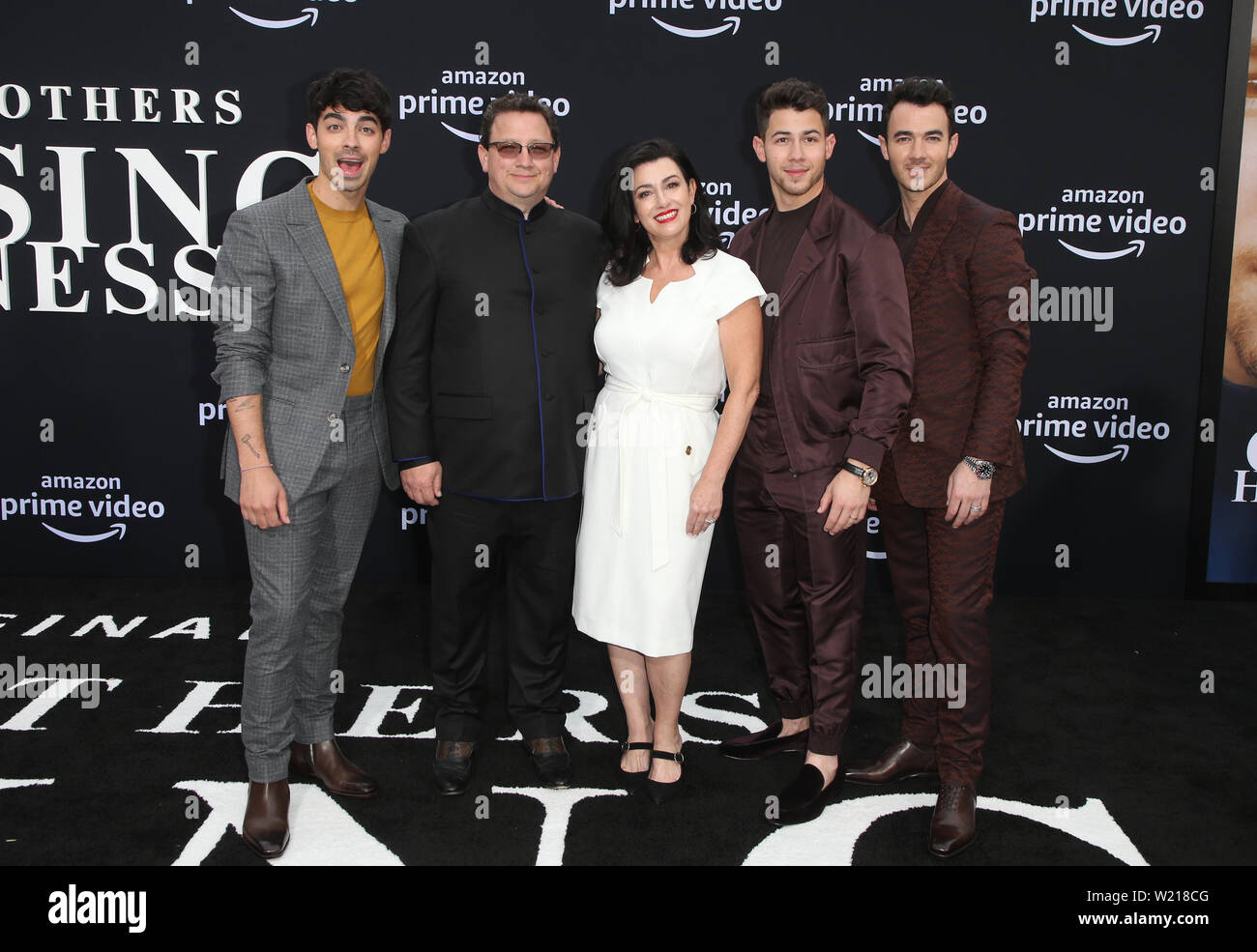 World Premiere of Jonas Brothers’ CHASING HAPPINESS Featuring: Joe ...