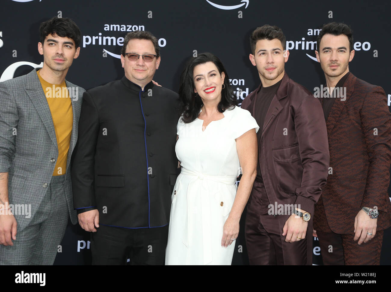 World Premiere of Jonas Brothers’ CHASING HAPPINESS Featuring: Joe ...