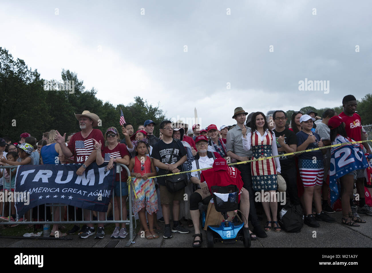 Washington, District of Columbia, USA. 4th July, 2019. Crowds gather in ...