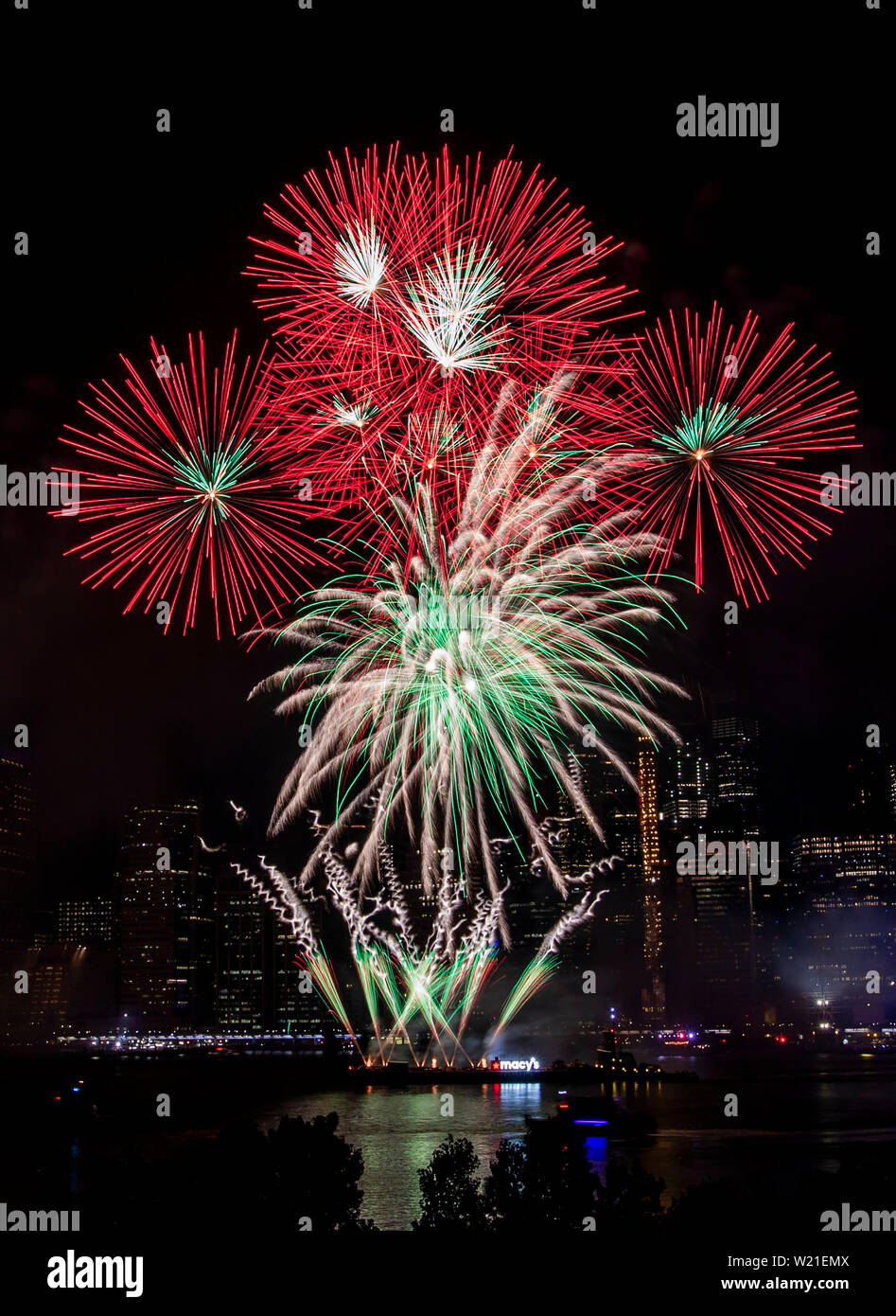 New York, USA. 4th July, 2019. Fireworks explode over the sky to ...