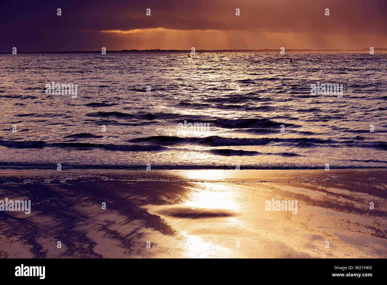 Norderney, Weststrand, Strand, Meer, Himmel, Wolken, Sonnenlicht, Insel ...
