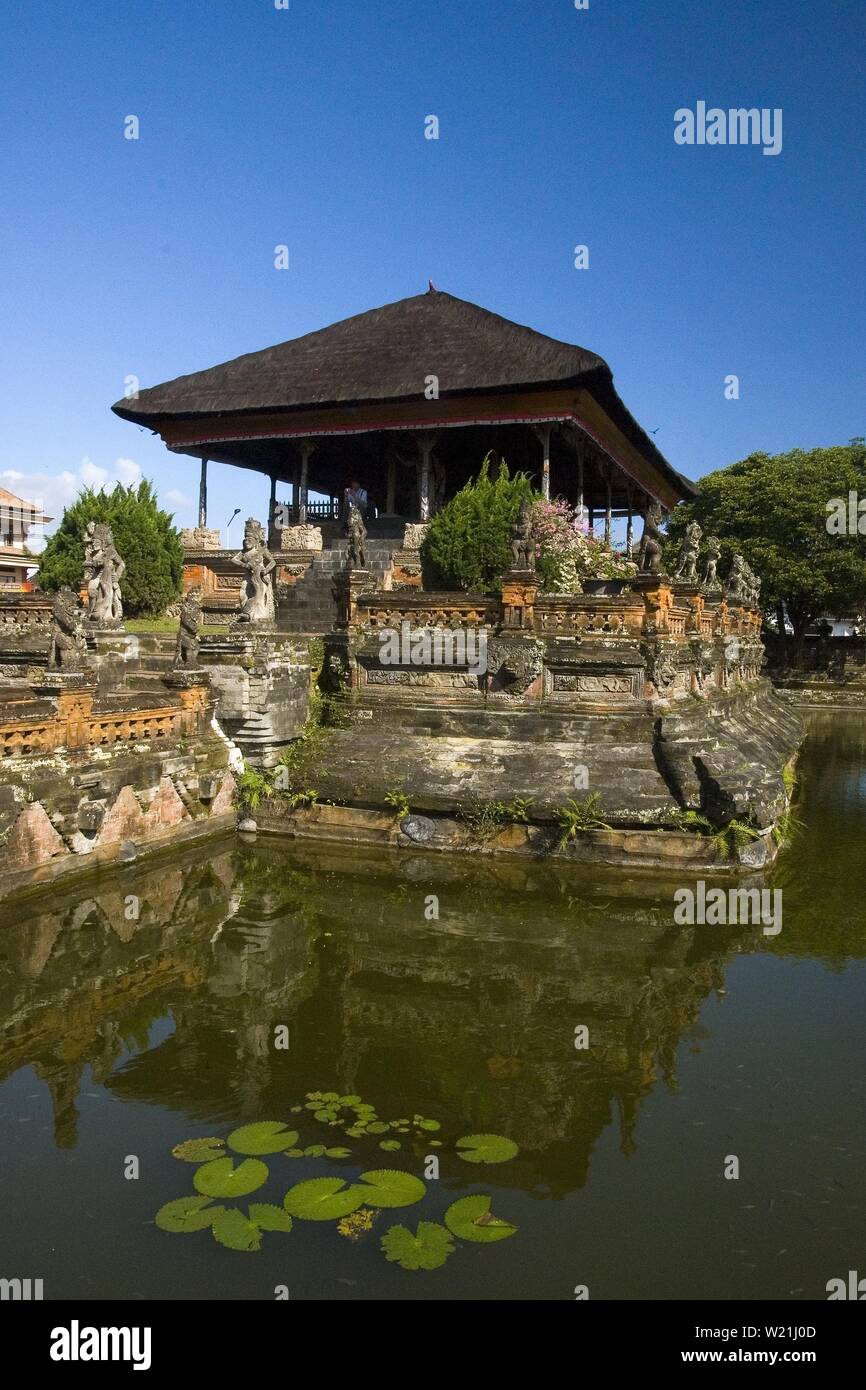 Balinese traditional architecture hi-res stock photography and images ...