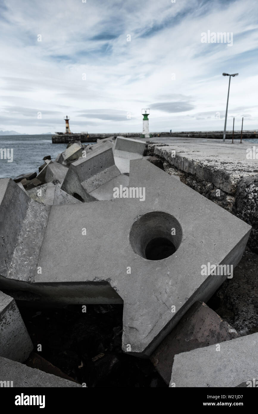 Dolos concrete blocks hi-res stock photography and images - Alamy