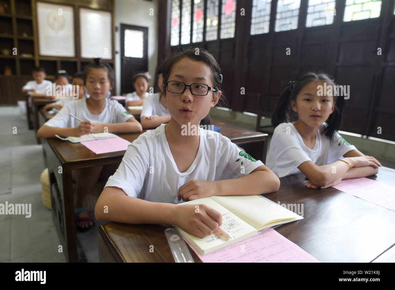 Camp library activities hi-res stock photography and images - Alamy