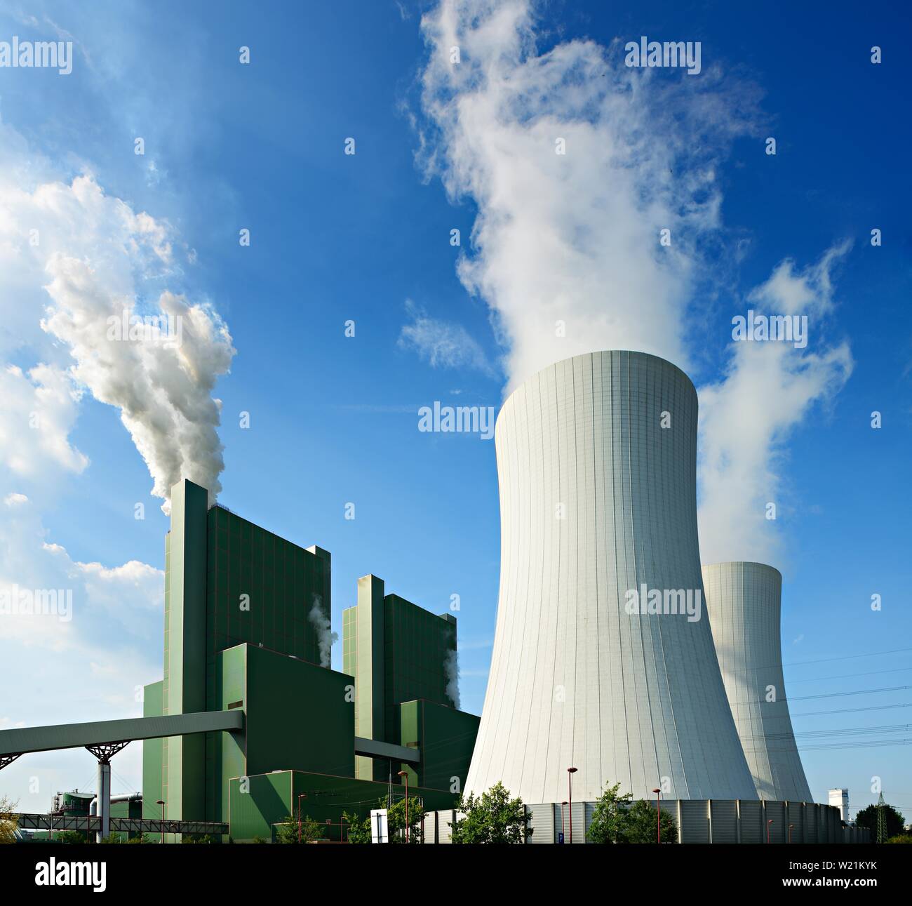 Lignite-fired power plant pushes exhaust gases into the blue sky ...