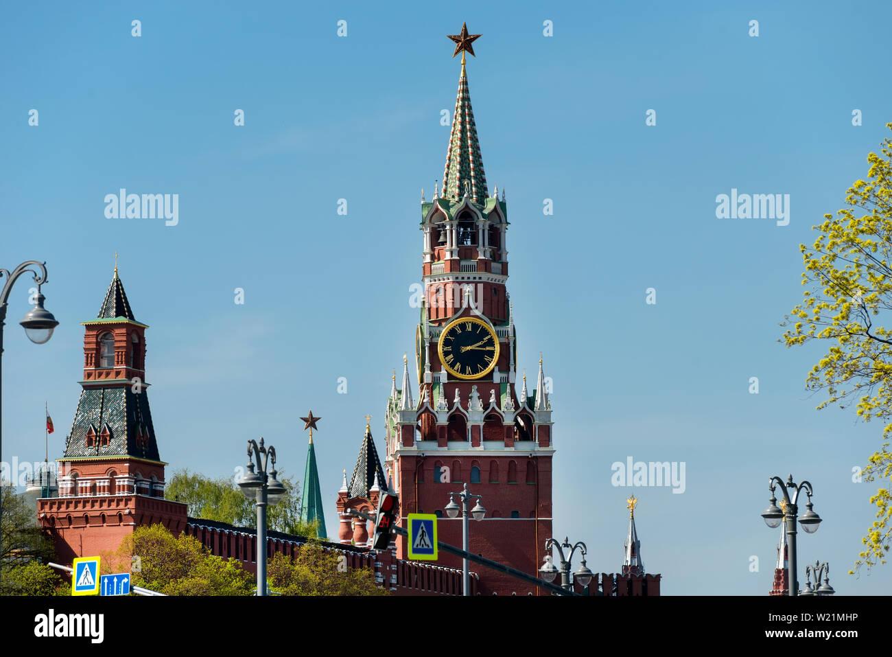 Russia Moscow. The Red Square. Clock on the Spasskaya Tower Stock Photo ...