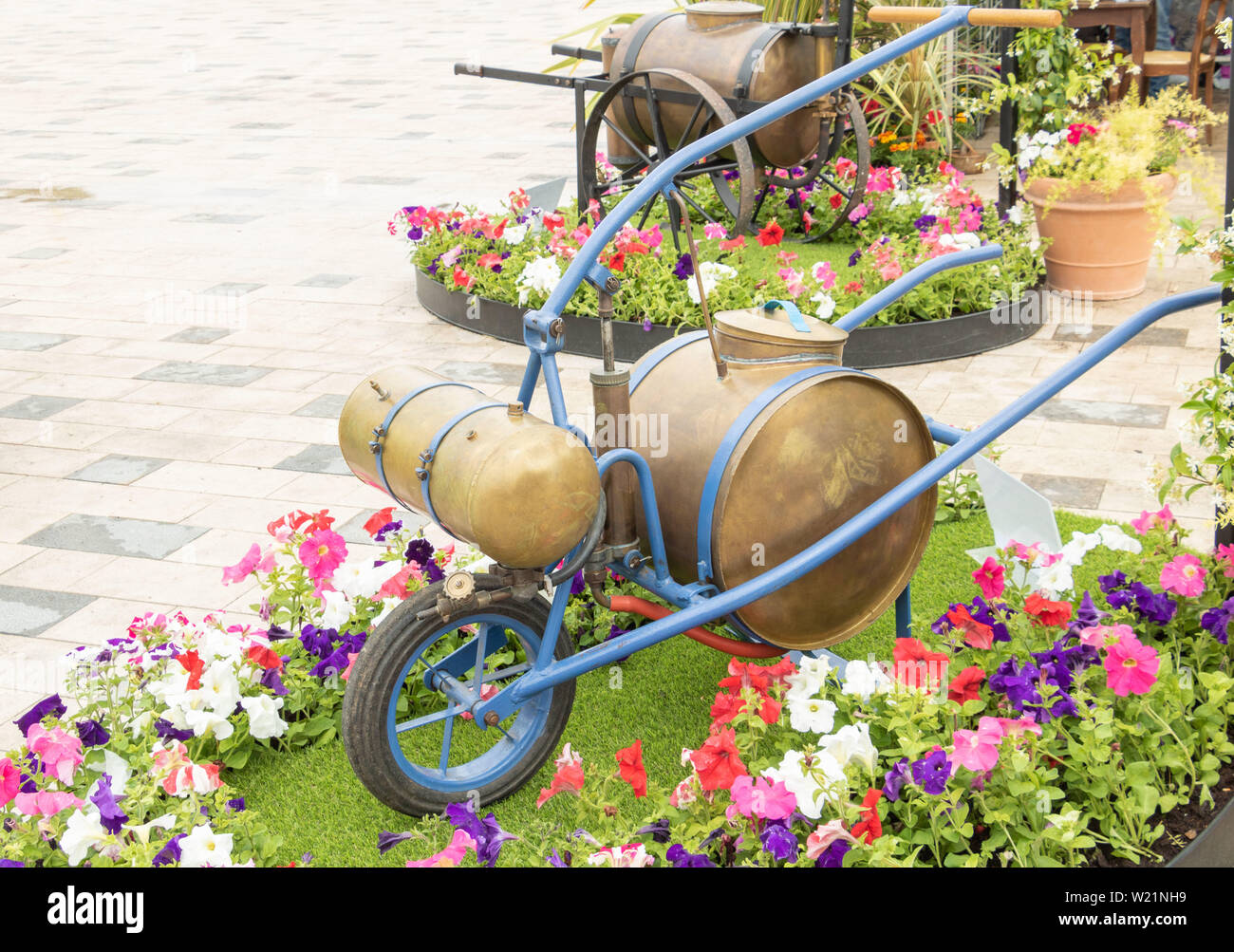 Vintage brass sprayer hi-res stock photography and images - Alamy
