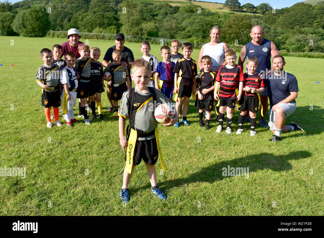 Tag rugby childrens tag rugby hi-res stock photography and images - Alamy
