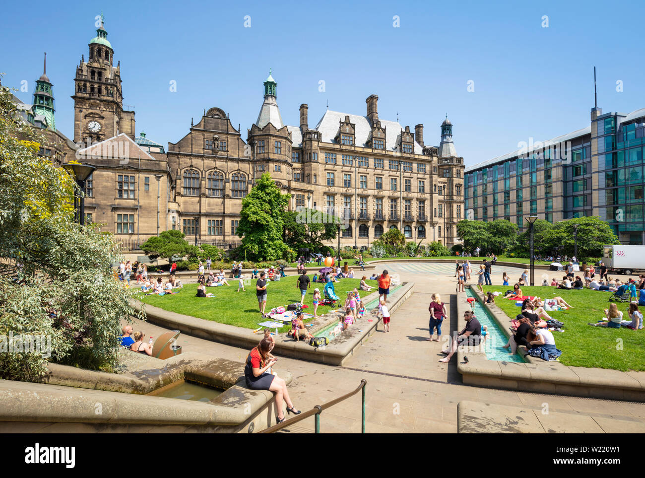 Sheffield cityscape hi-res stock photography and images - Alamy