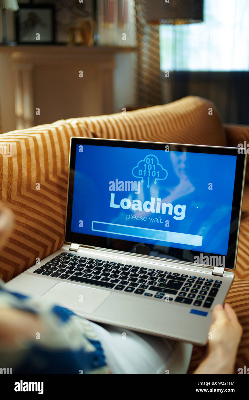 Downloading bar screen in laptop hi-res stock photography and images ...