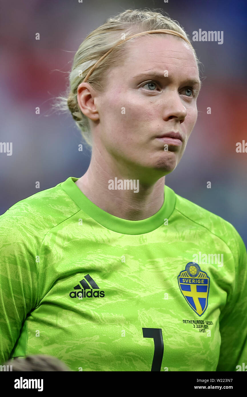 Sweden goalkeeper hi-res stock photography and images - Alamy