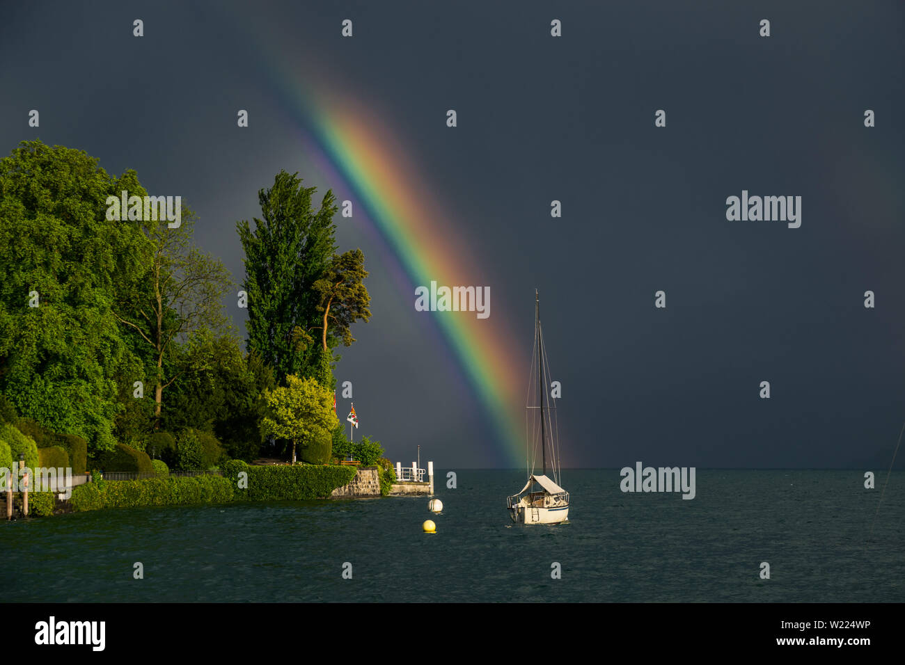 Dark blue boat hi-res stock photography and images - Alamy