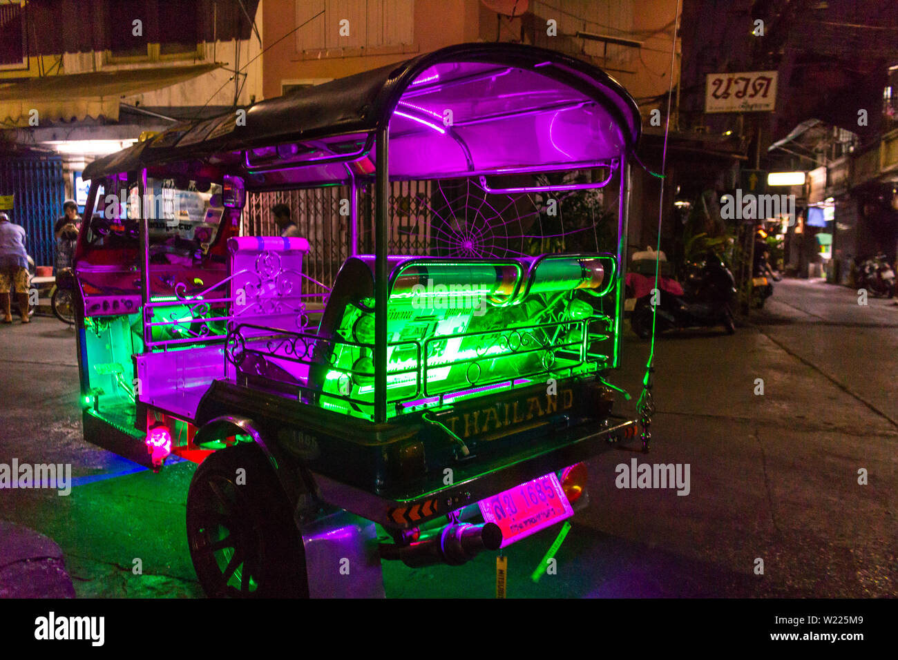 Bangkok neon lights hi-res stock photography and images - Alamy