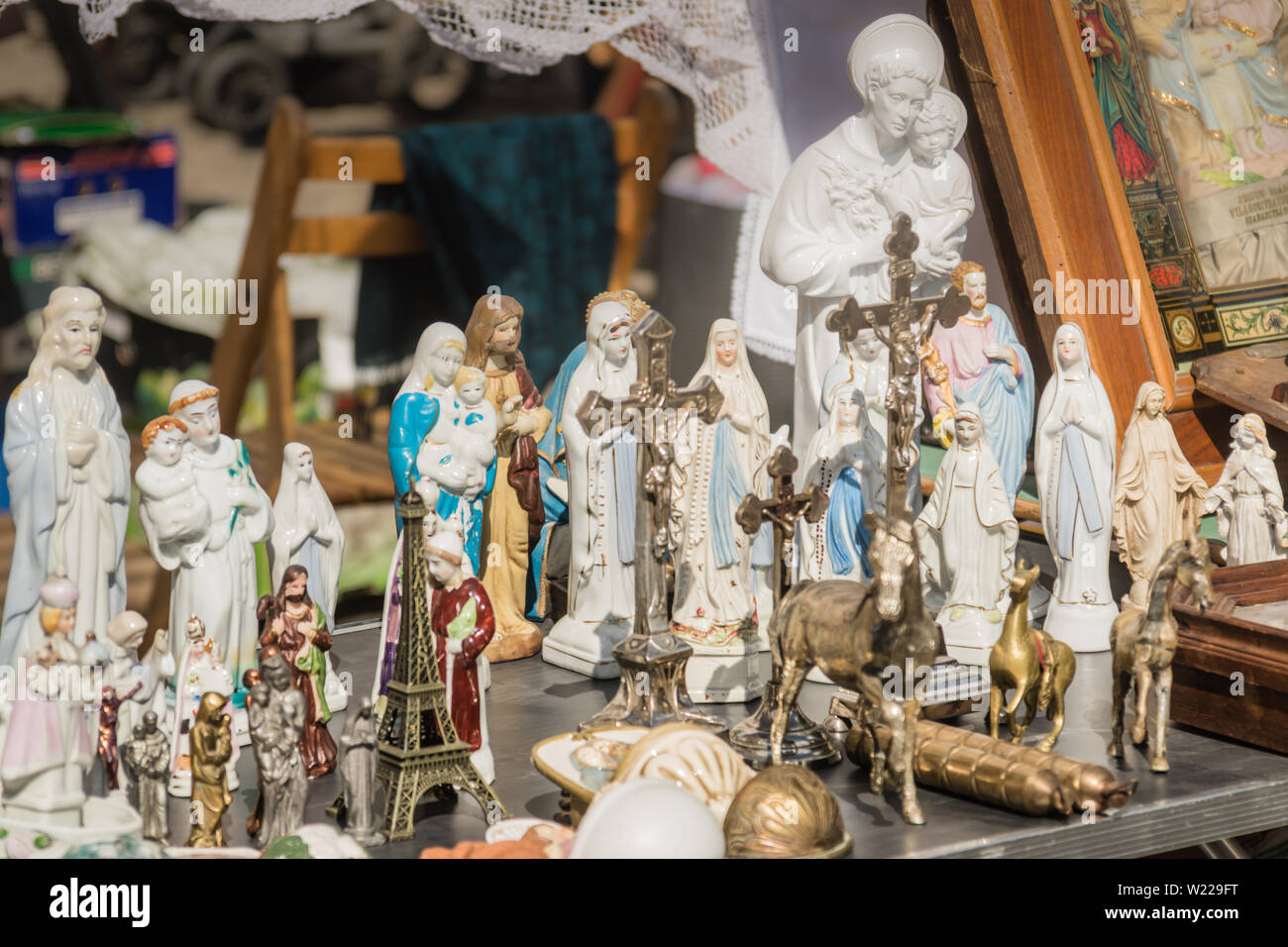 A Christian market with various souvenirs for tourists Stock Photo - Alamy