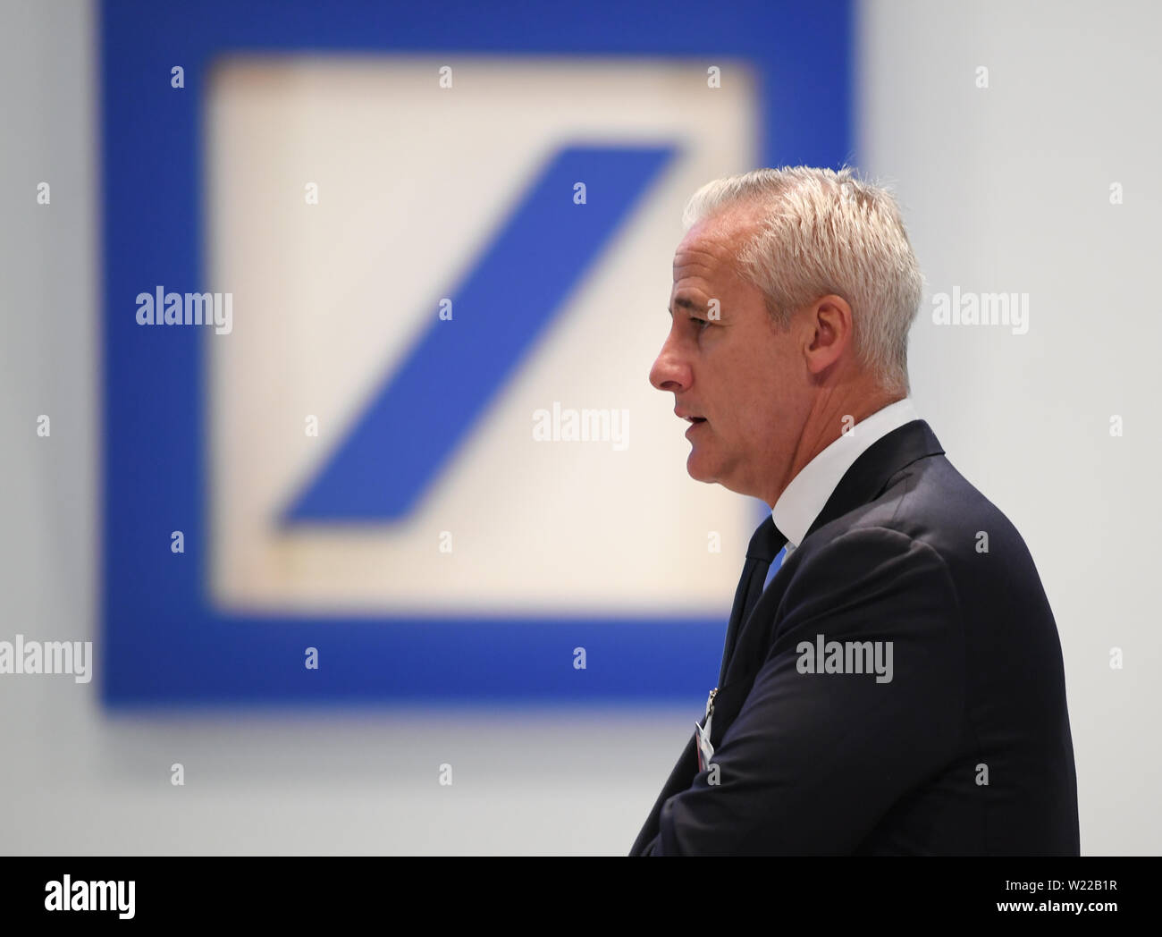 Bank walks hi-res stock photography and images - Alamy