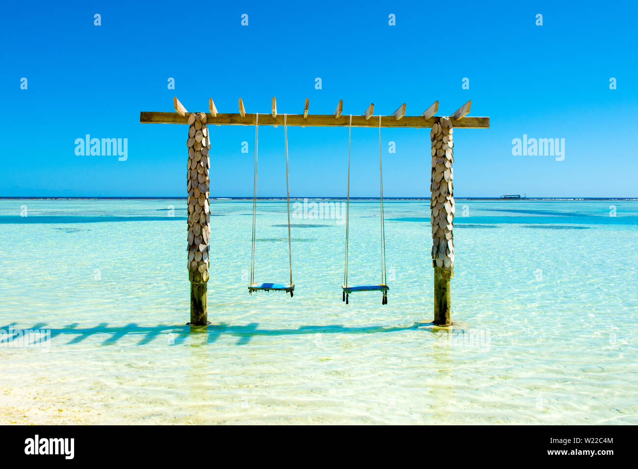 Swings by the ocean hi-res stock photography and images - Alamy