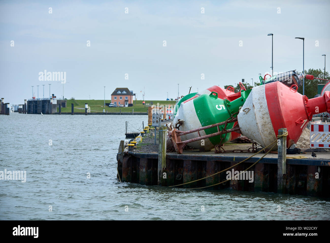 Meer boje hi-res stock photography and images - Alamy