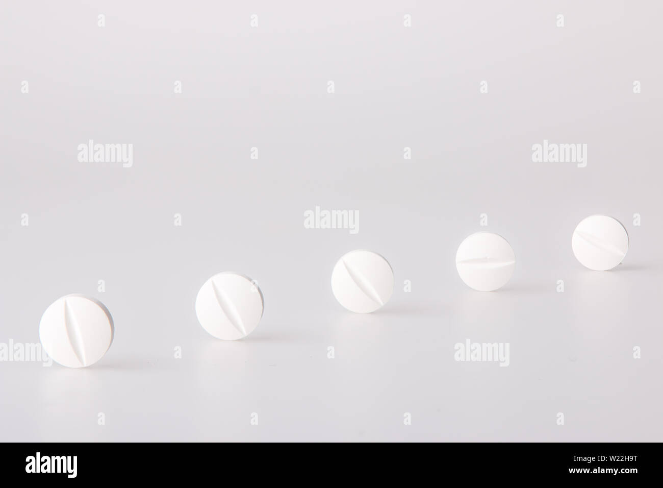 drug white tablet Stock Photo - Alamy