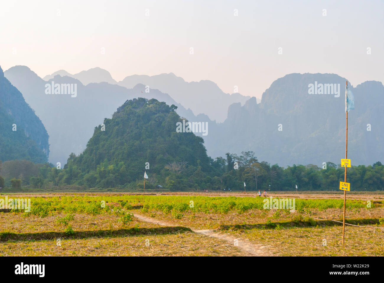 Vang vieng caves hi-res stock photography and images - Alamy