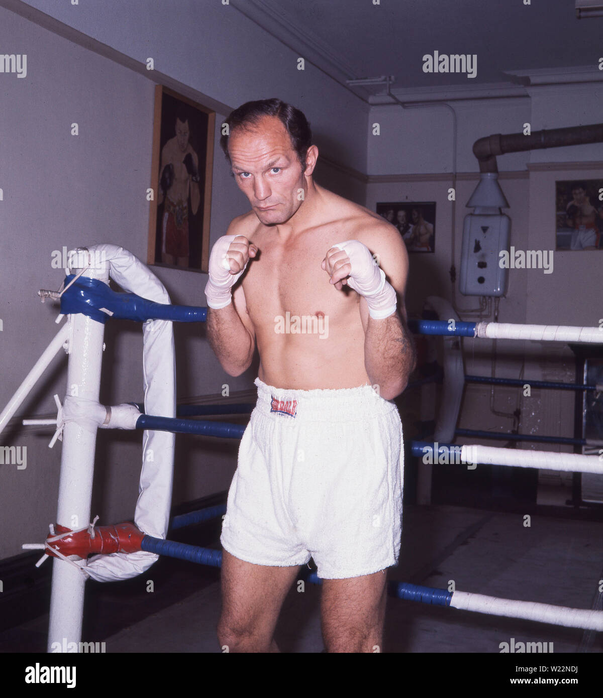 1960s, historical, portrait of British legendary boxer, Henry Cooper in ...
