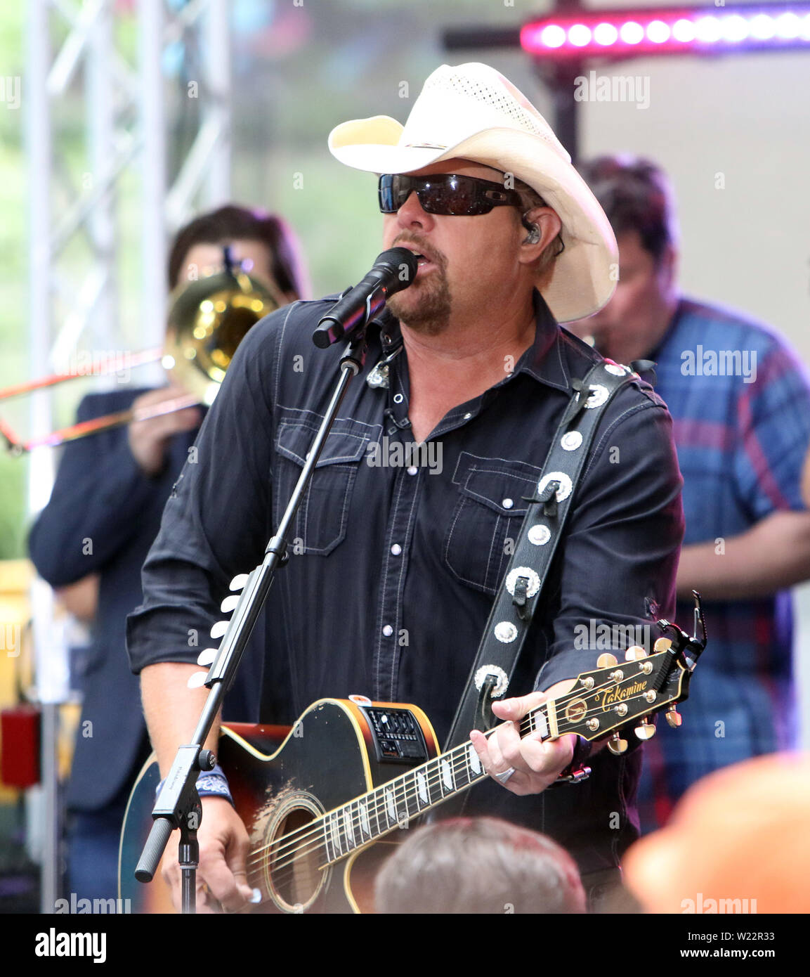 Toby keith concert hi-res stock photography and images - Alamy