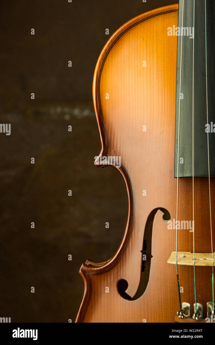 Vintage violin with old steel background with copy space Stock Photo ...