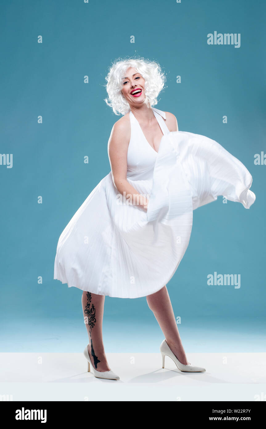 Stunning lookalike photos of Marilyn Munroe with Michelle Munroe Stock ...