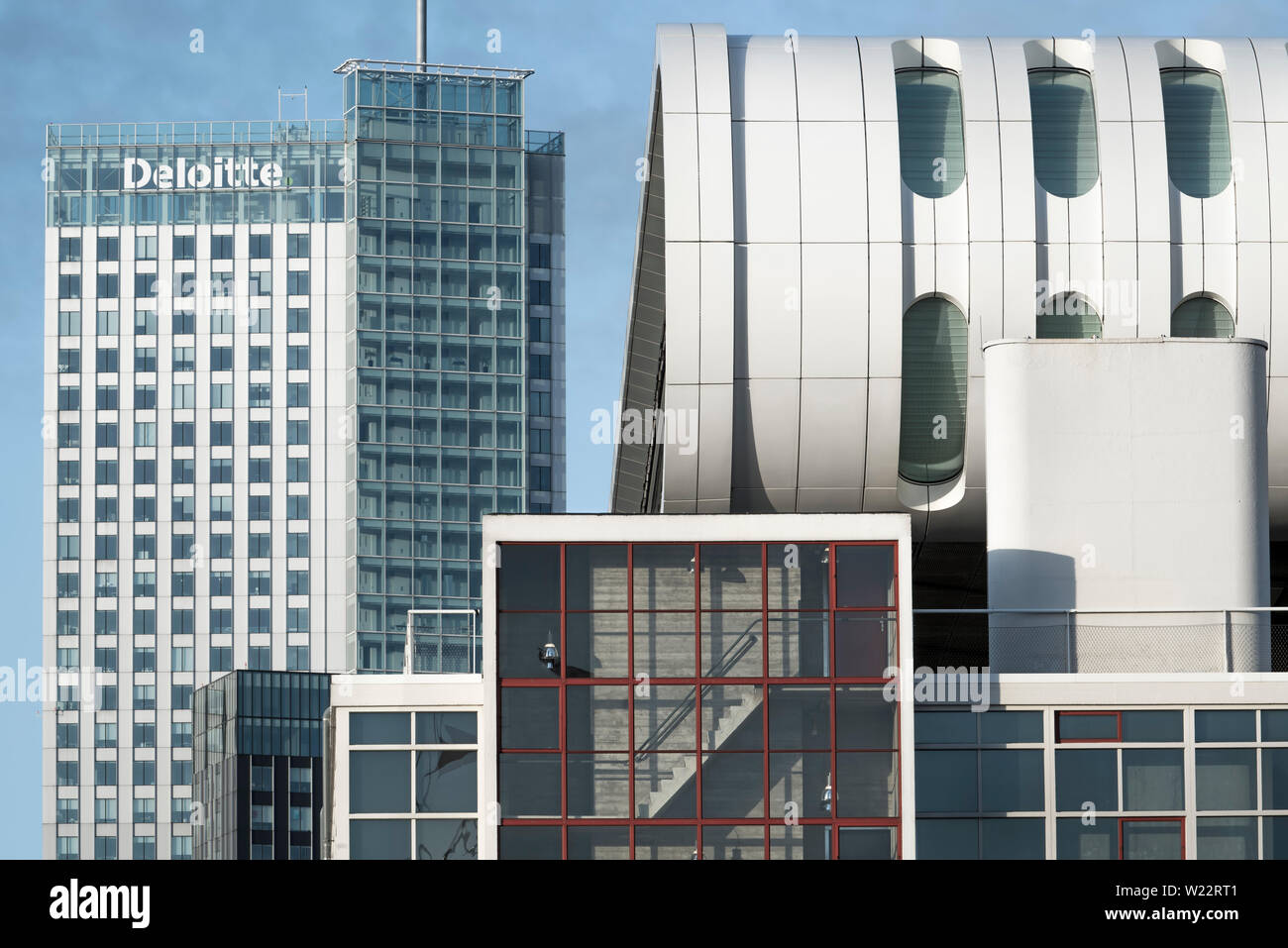 Deloitte office tower hi-res stock photography and images - Alamy