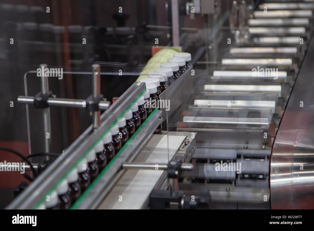 Pharmaceutical process of capsule filling and capping machine Stock ...