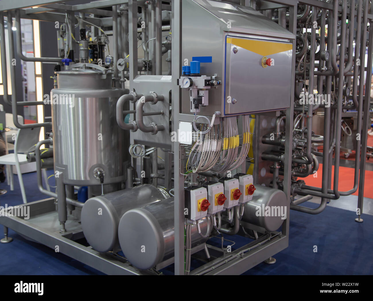 Pasteurizer hi-res stock photography and images - Alamy