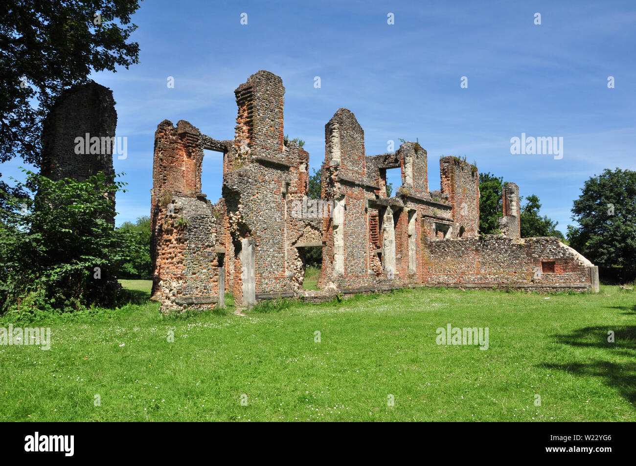 St albans priory hi-res stock photography and images - Alamy