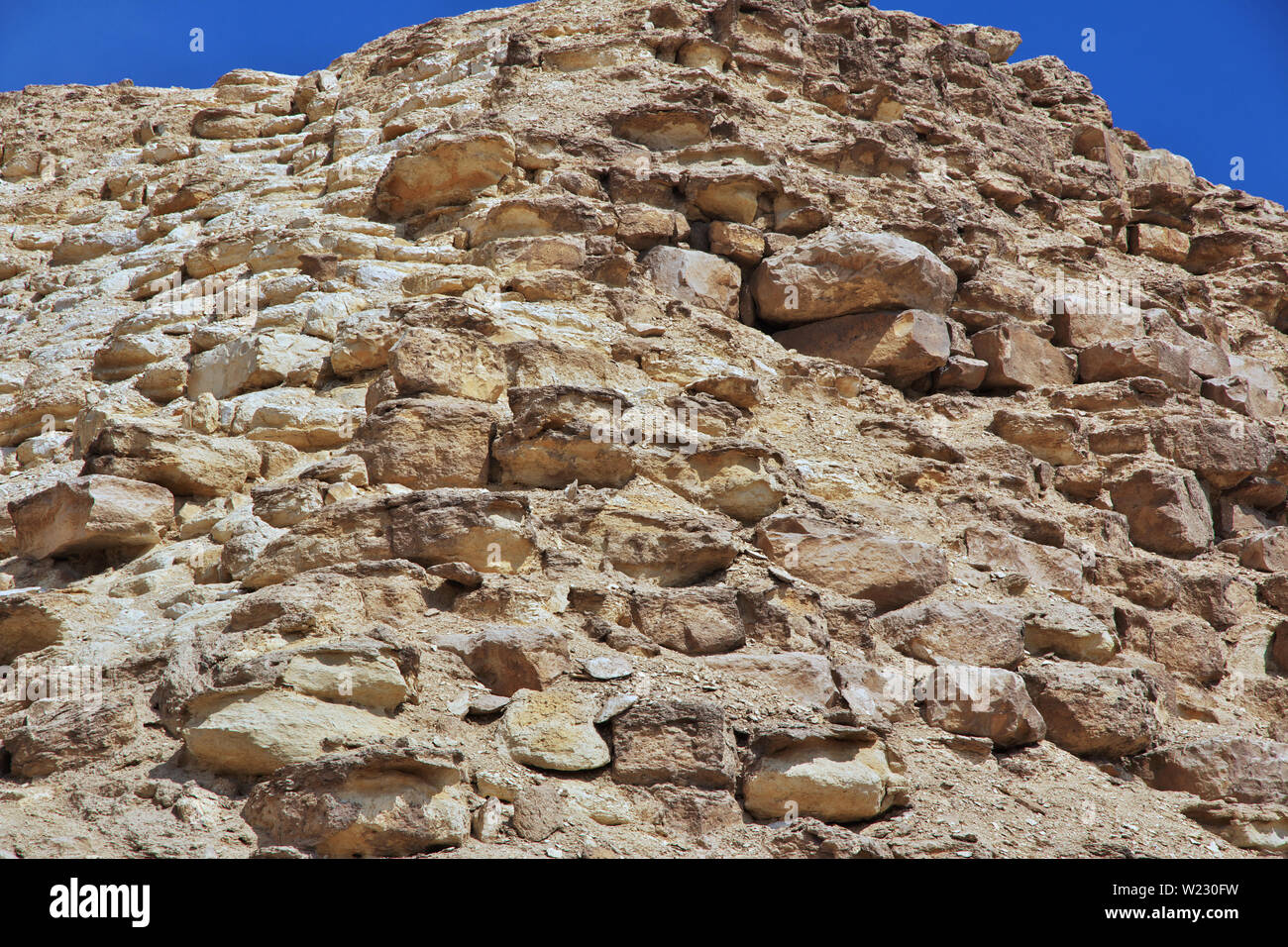 Pyramids in Dahshur, Sahara desert, Egypt Stock Photo - Alamy