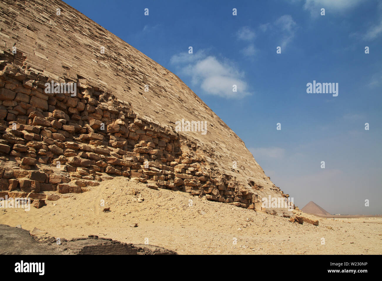 Pyramids in Dahshur, Sahara desert, Egypt Stock Photo - Alamy