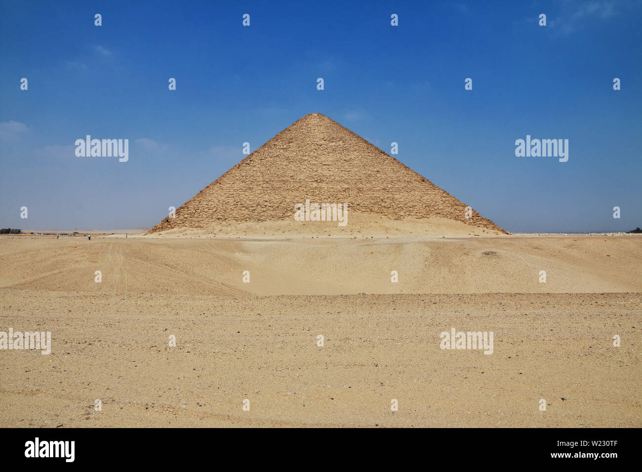 Dahshur black pyramid hi-res stock photography and images - Alamy