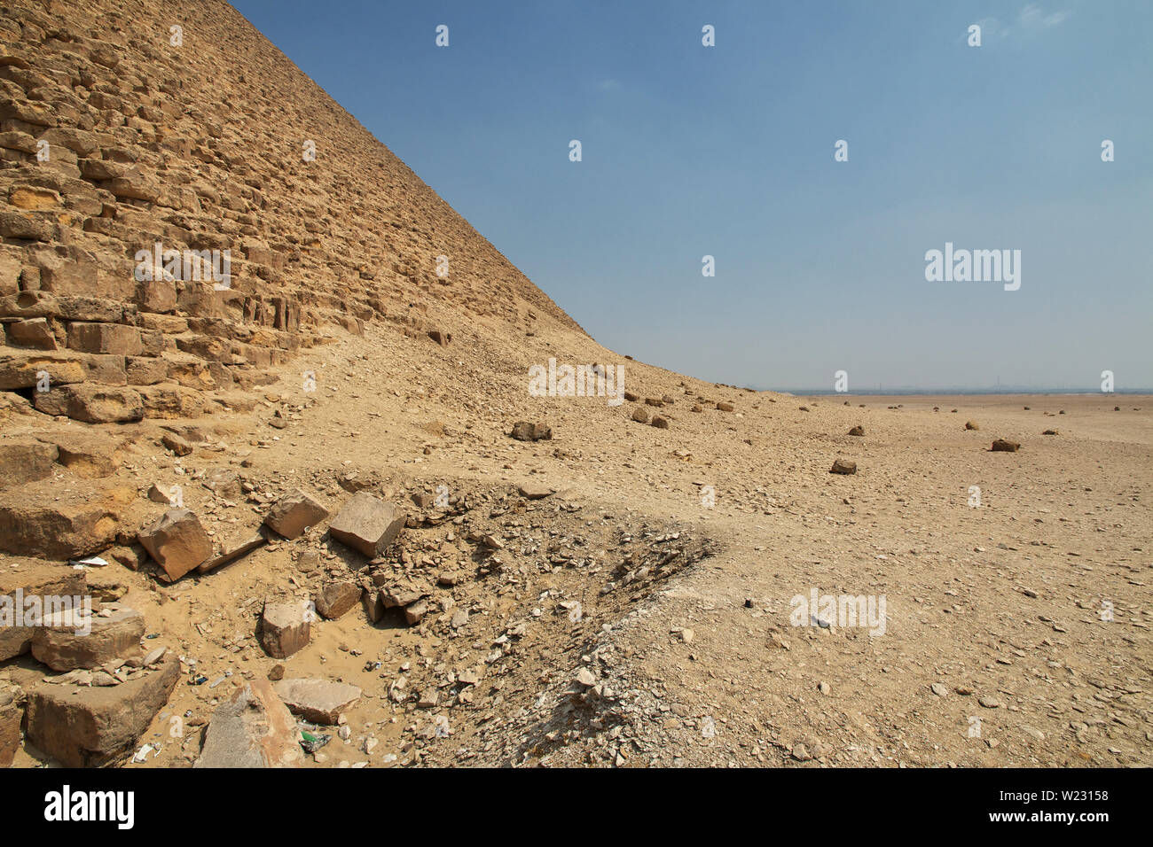 Pyramids in Dahshur, Sahara desert, Egypt Stock Photo - Alamy