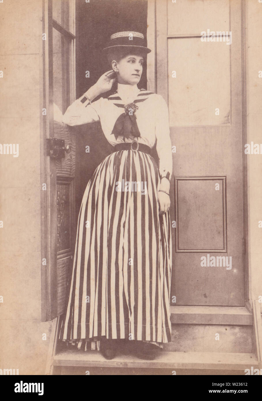 1880s fashion hi-res stock photography and images - Alamy