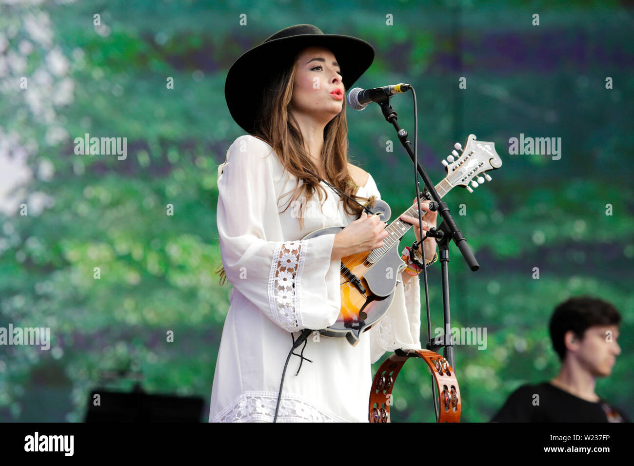 Francesca "Chess" Whiffin of The Wandering Hearts performs on stage as ...