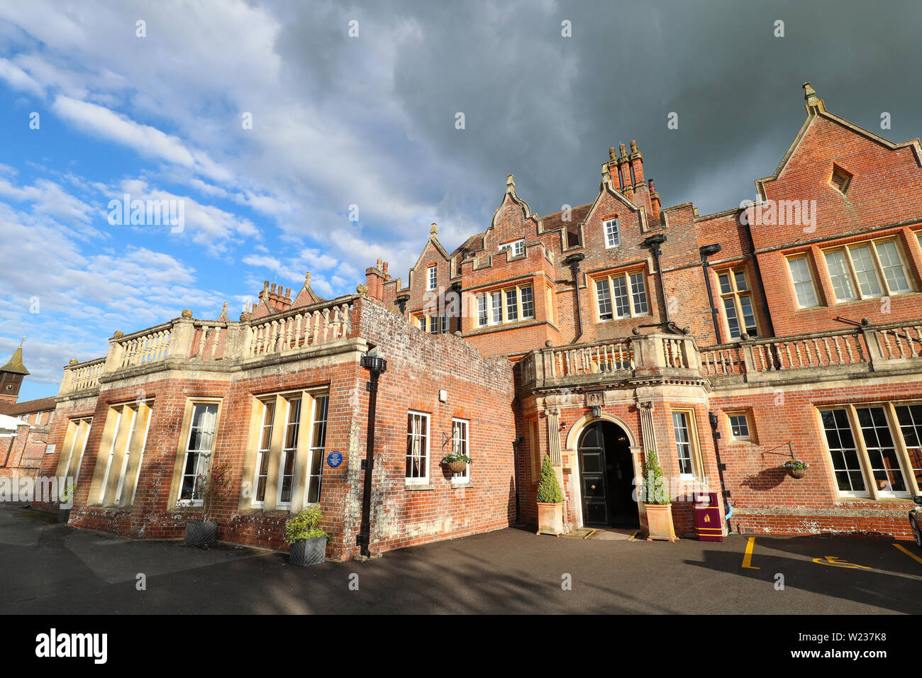 Embley hi-res stock photography and images - Alamy