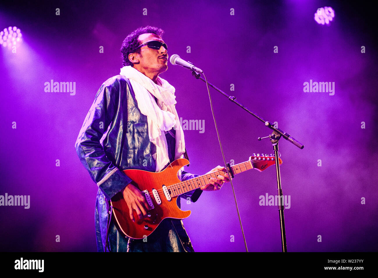 Omara bombino moctar hi-res stock photography and images - Alamy