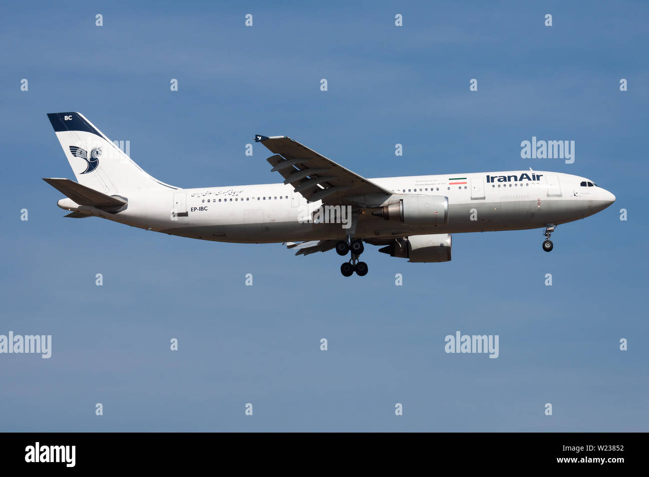 FRANKFURT / GERMANY - AUGUST 21, 2013: Iran Air Airbus A300 EP-IBC ...