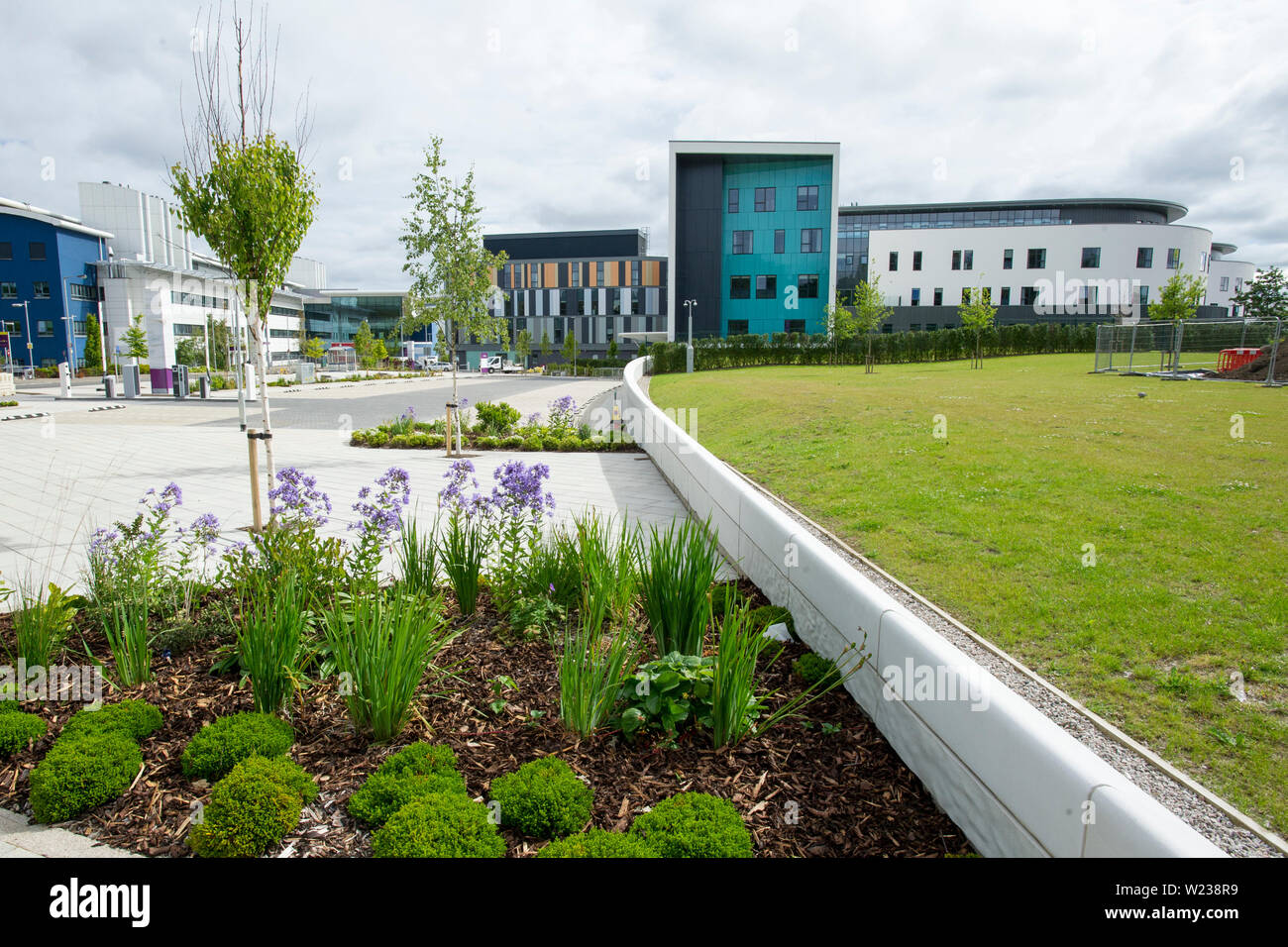 New edinburgh royal infirmary hi-res stock photography and images - Alamy