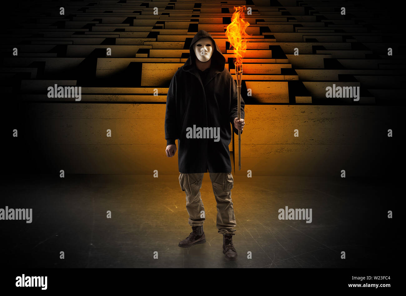 Vintage hand stand beach hi-res stock photography and images - Alamy