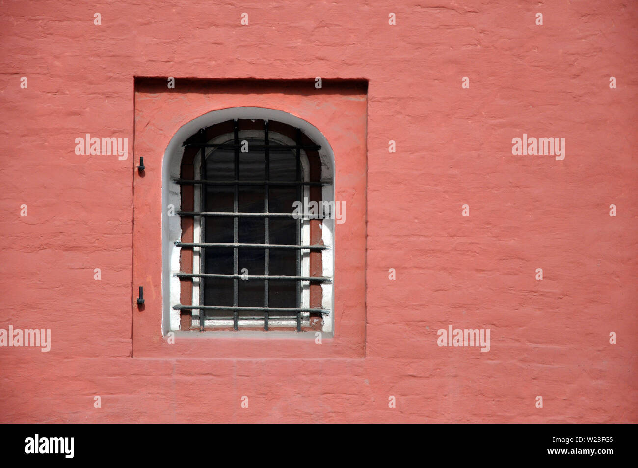 Antique brick wall with an arched window. Texture, copy-paste Stock ...