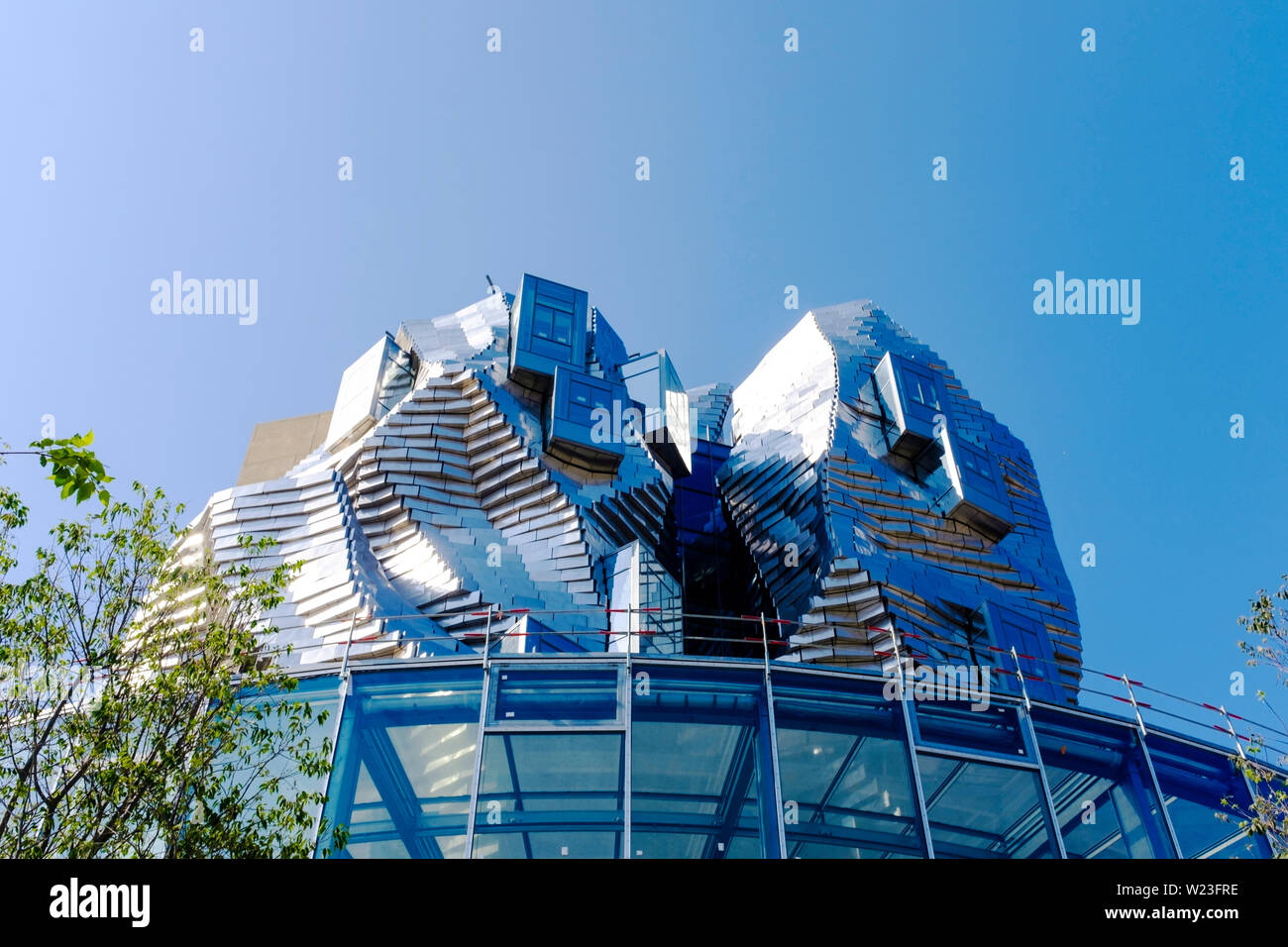 Luma arles tower hi-res stock photography and images - Alamy