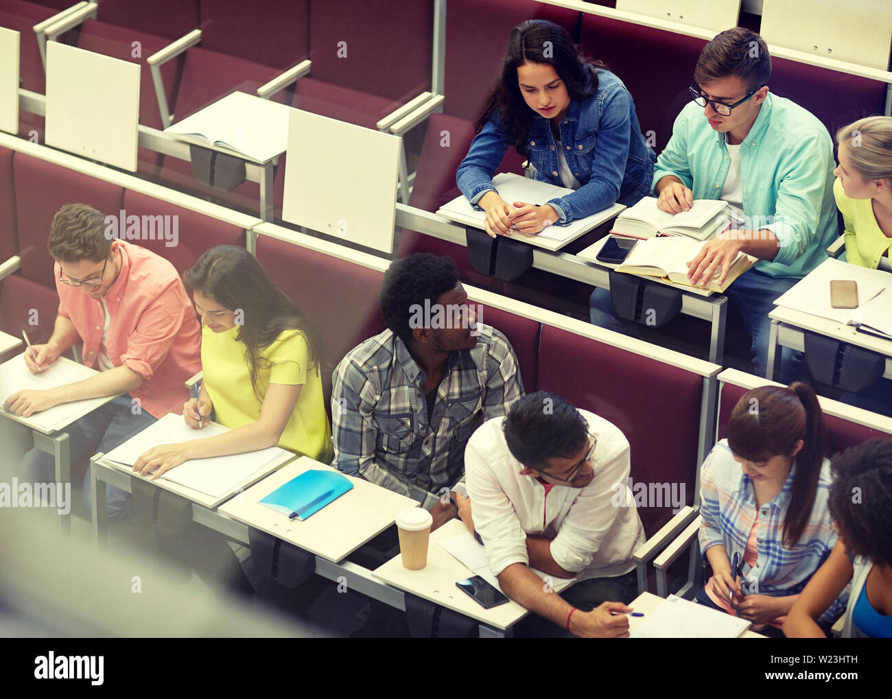 Asian american teen reading hi-res stock photography and images - Alamy