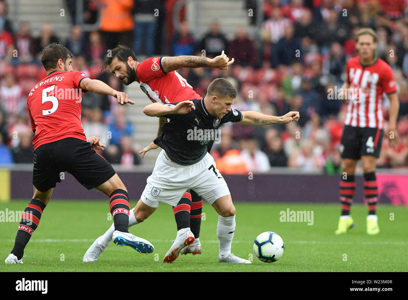Charlie austin burnley hi-res stock photography and images - Alamy