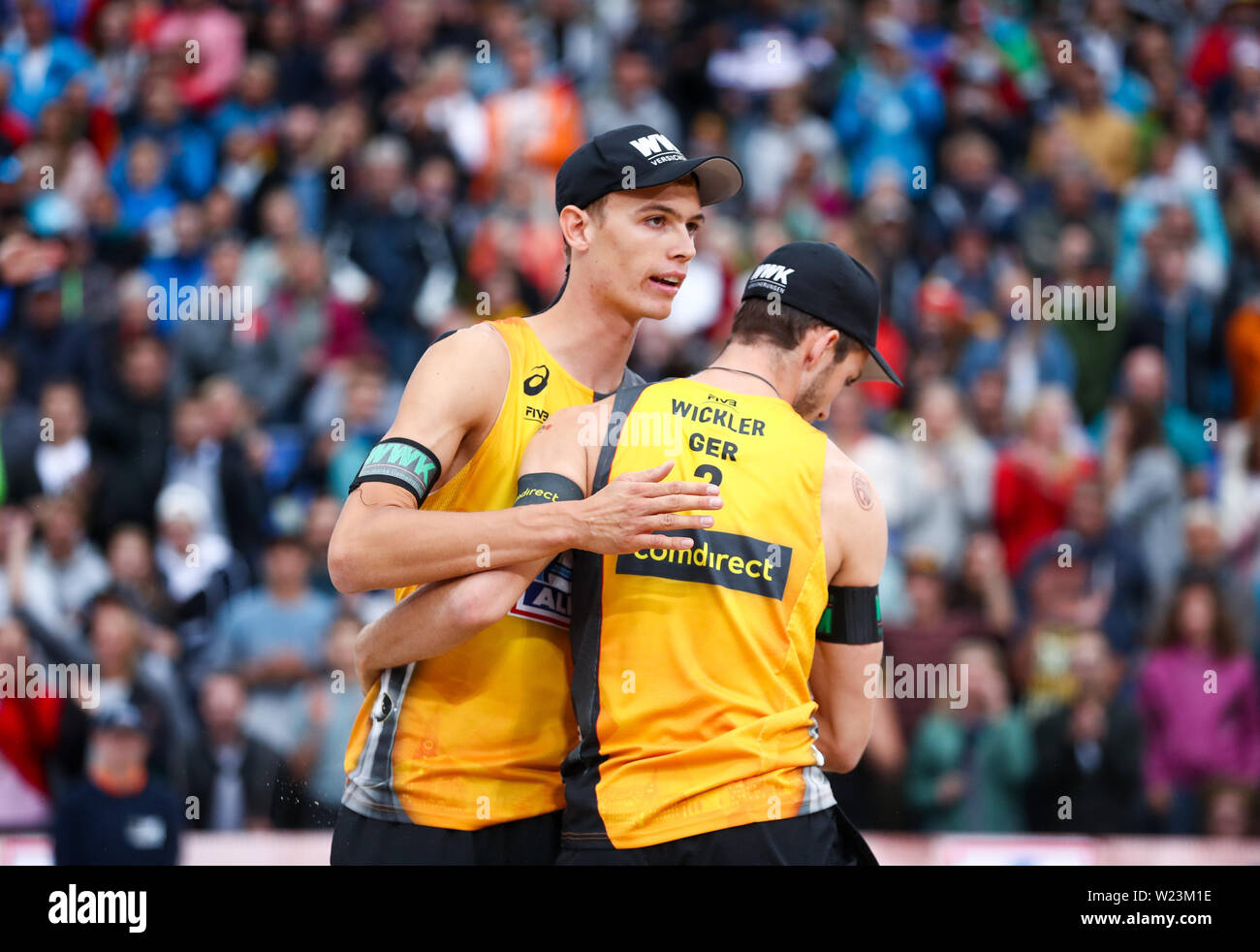 05 July 2019, Hamburg: Beach Volleyball, World Championship, in ...