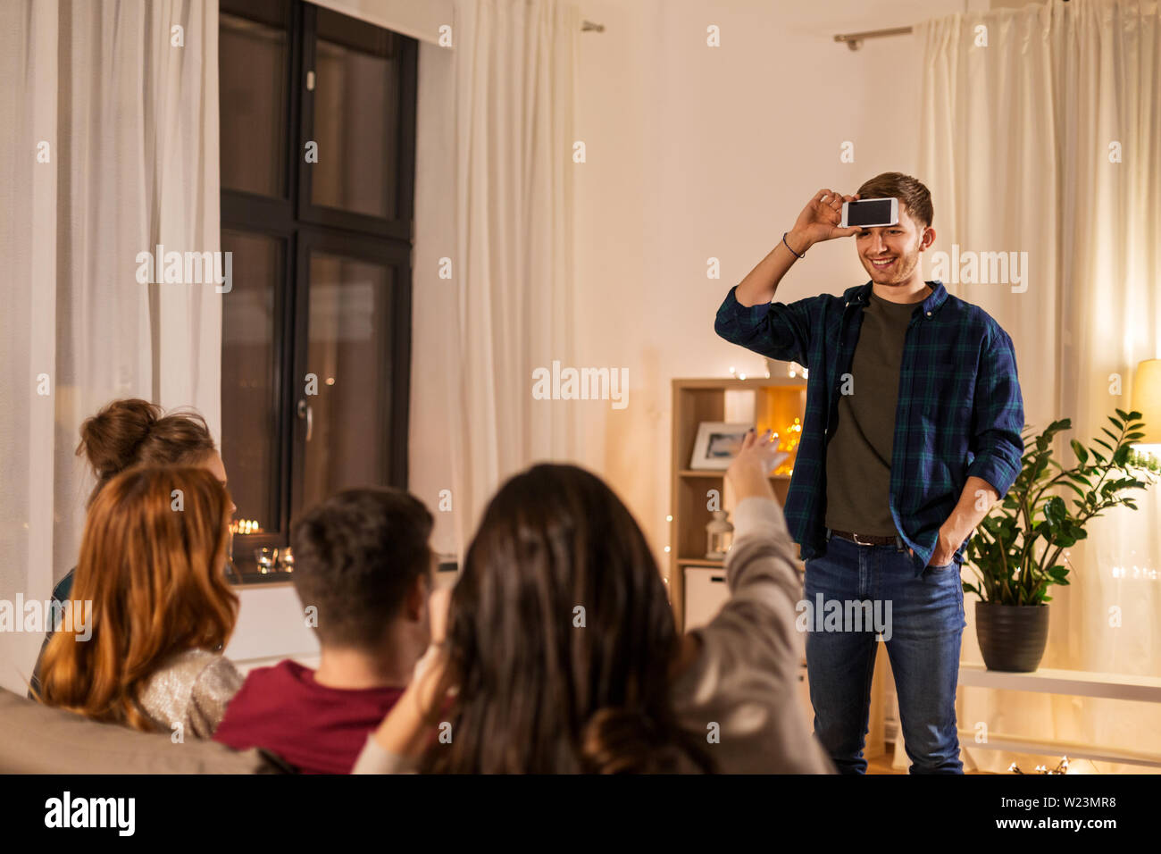 Guessing game hi-res stock photography and images - Alamy